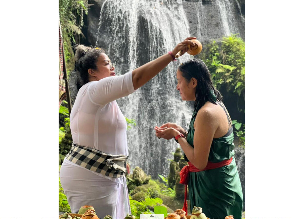 Melukat Ritual at Waterfall - Bali Culture Tours (10) - Bali Special ...
